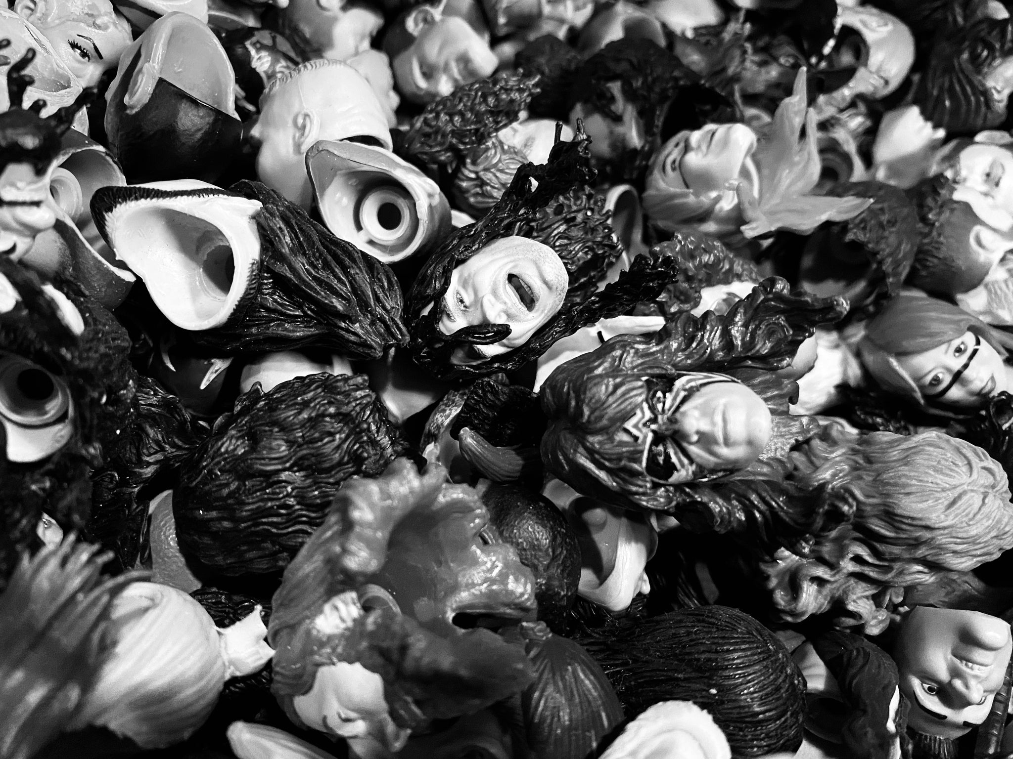 Sting (green/white face paint) – FIGURE GIANT