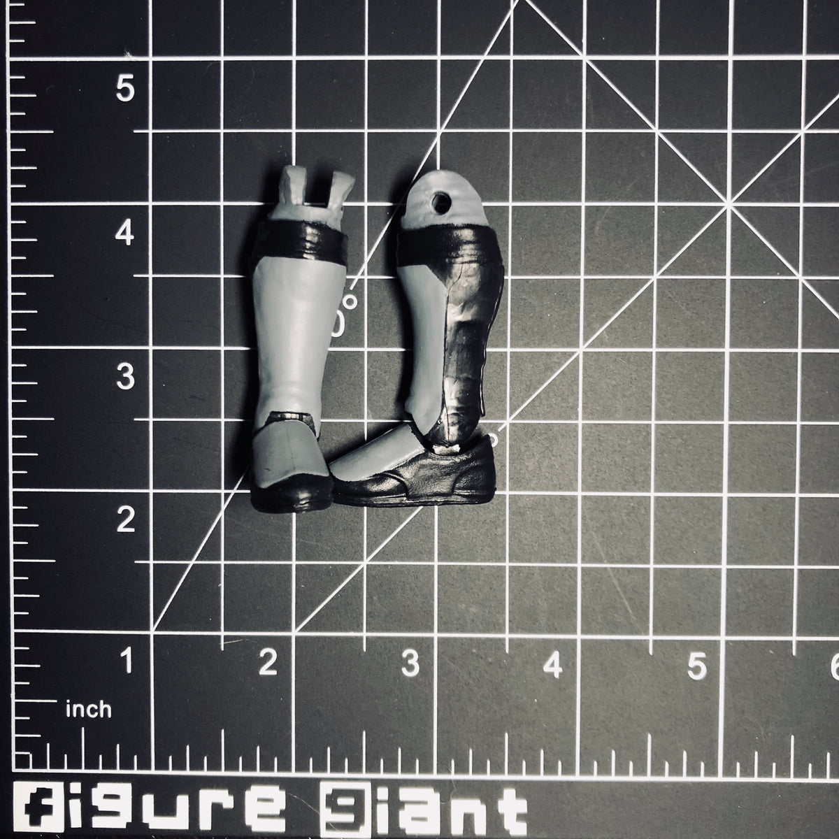 Kickpads Boots (black and grey) – FIGURE GIANT